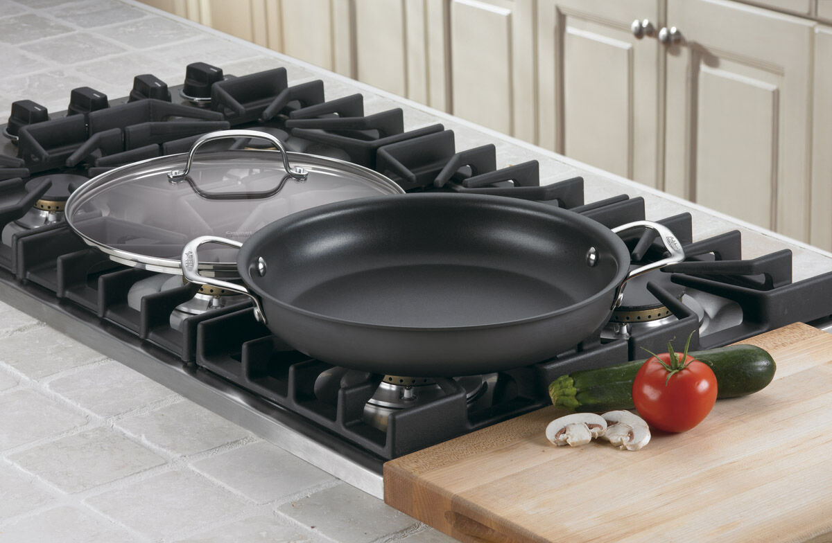 12" Everyday Pan with Medium Dome Cover - Cuisinart