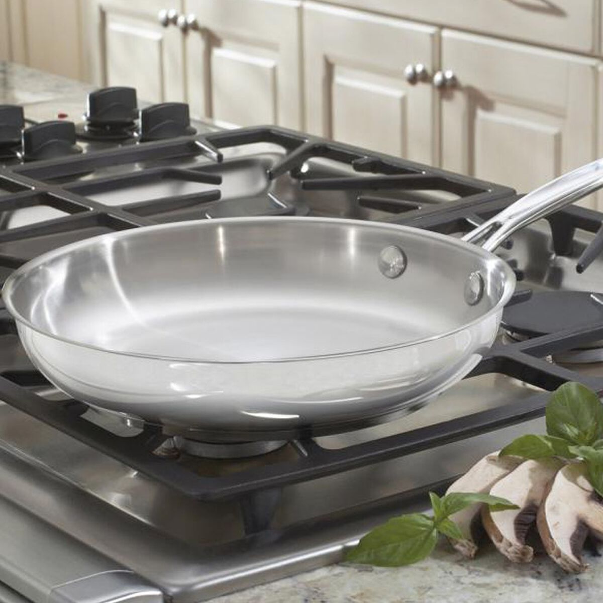 Chef's Classic™ Stainless 10'' Skillet - Cuisinart