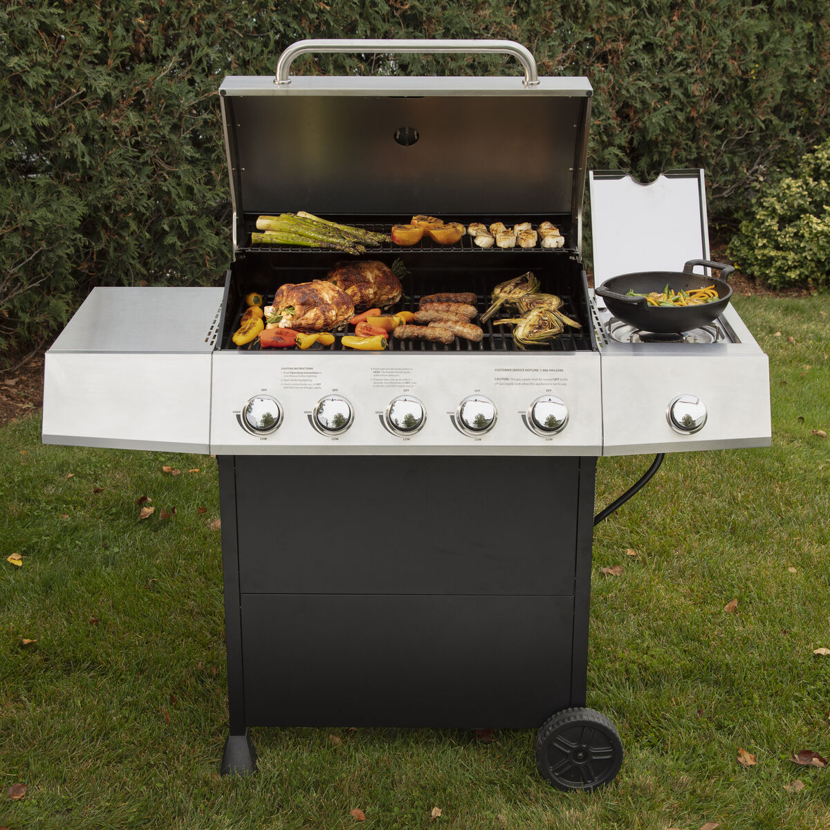 Five Burner Gas Grill - Cuisinart
