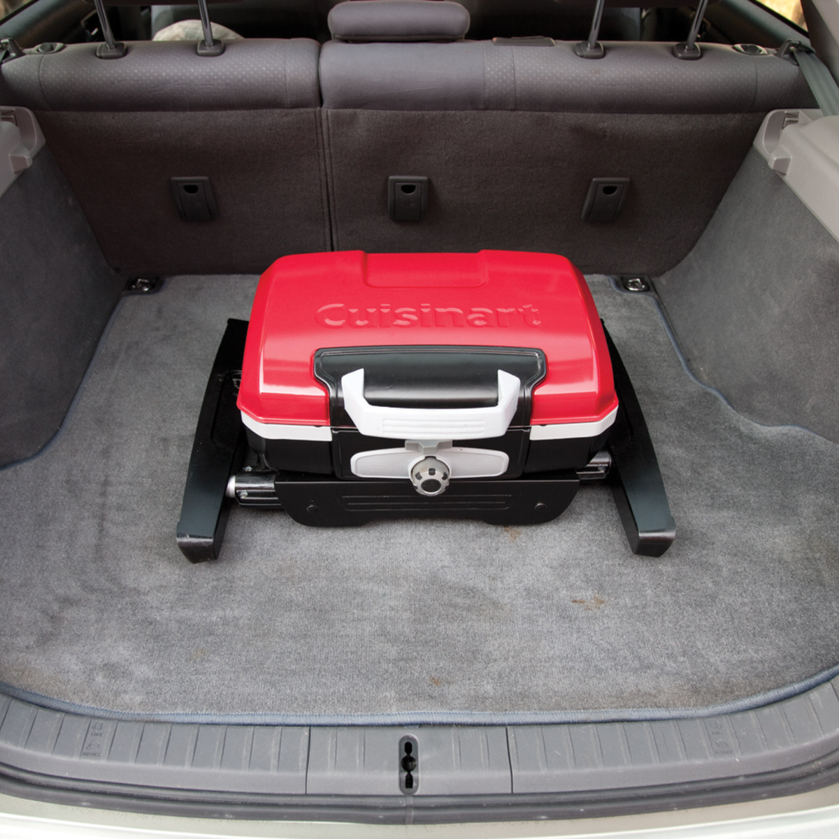 Petite Gourmet Portable Gas Grill with VersaStand | Cuisinart Portables