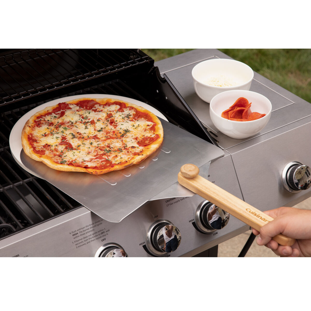 Deluxe Pizza Grilling Pack - Cuisinart