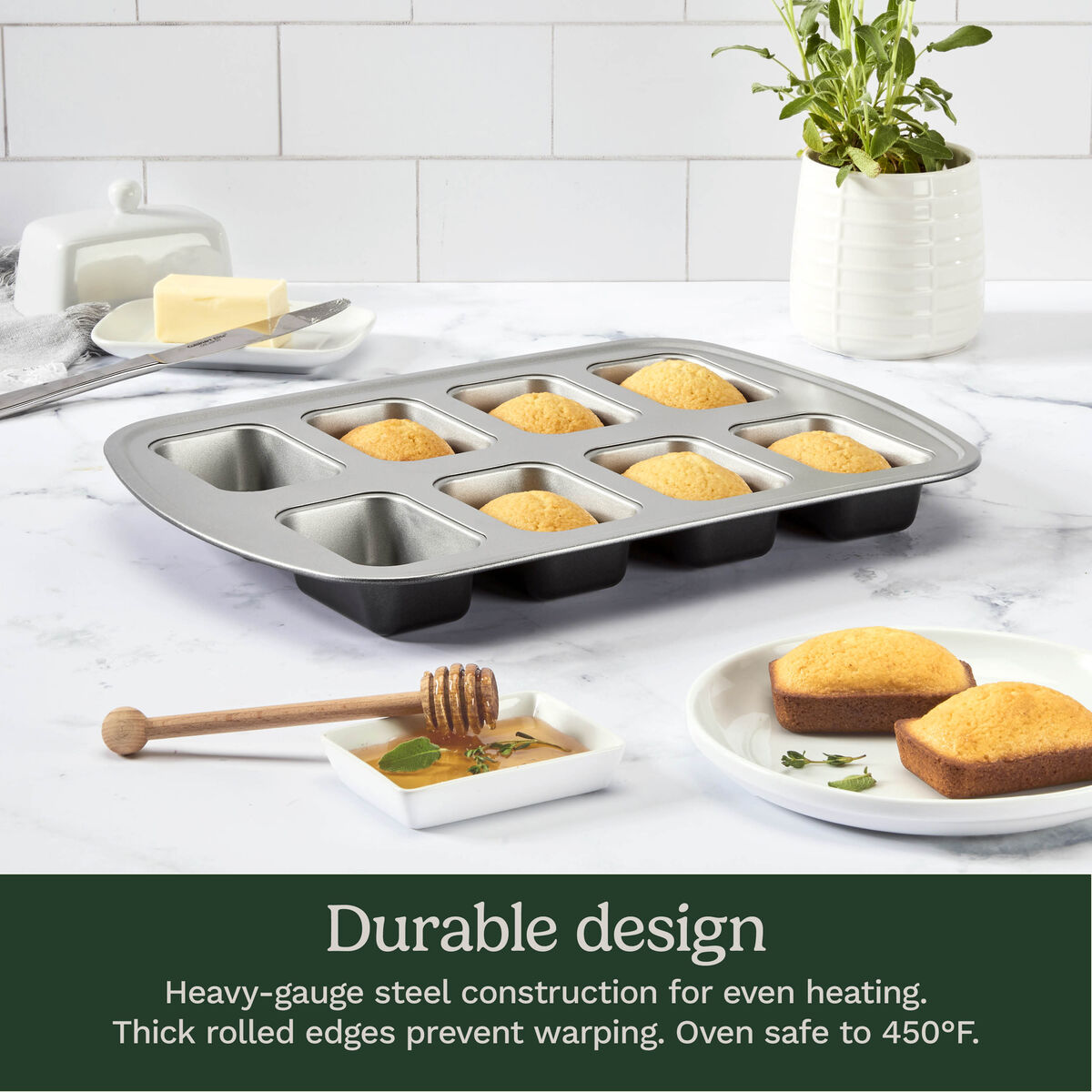 Chef's Classic™ Non-Stick 8-Cup Mini Cornbread Pan - Cuisinart