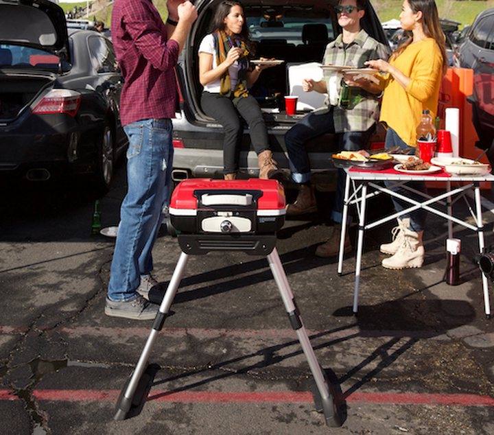 Petite Gourmet Portable Gas Grill with VersaStand | Cuisinart Portables