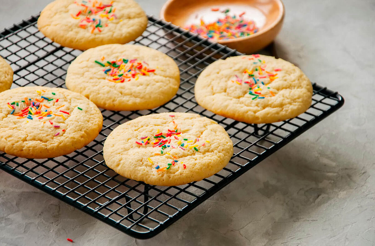 Strawberries & Cream Pinwheel Cookies - Recipes - Cuisinart