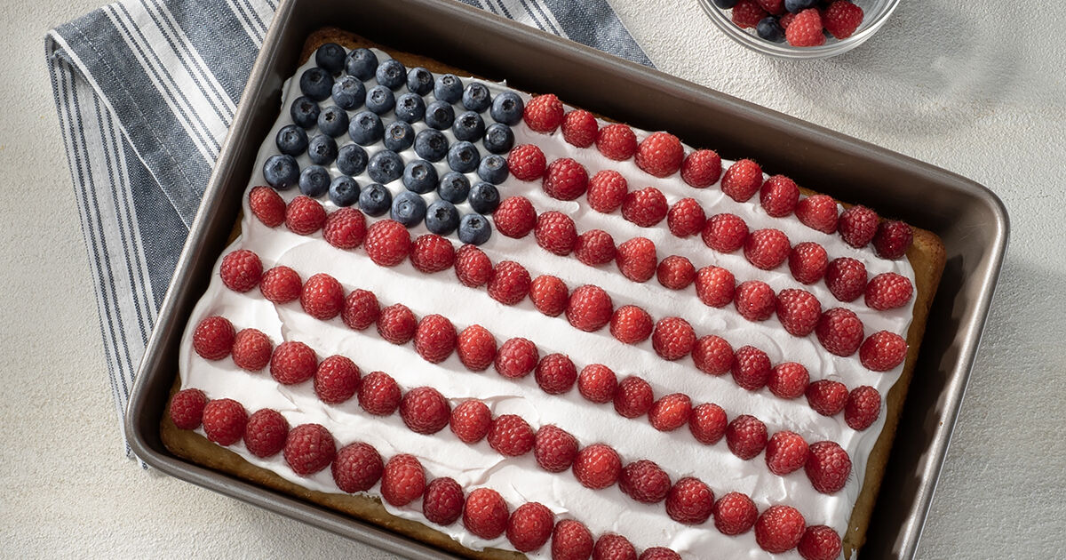 Patriotic Flag Cake - Recipes - Cuisinart