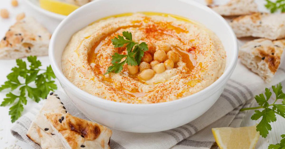 how to make hummus by hand